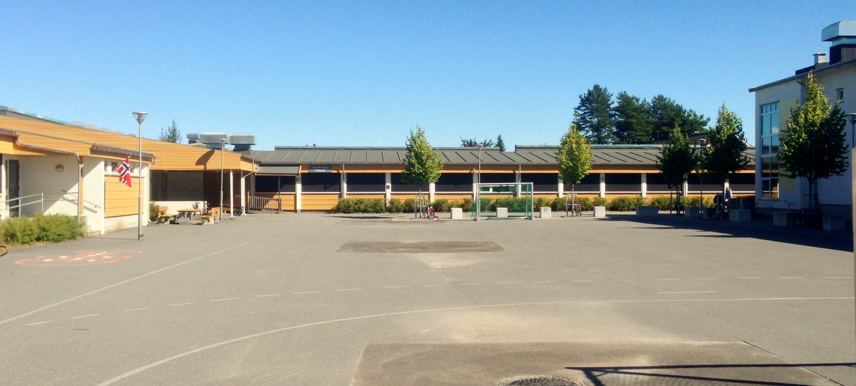 Jessheim skole og ressurssenter Jessheim skole og ressurssenter